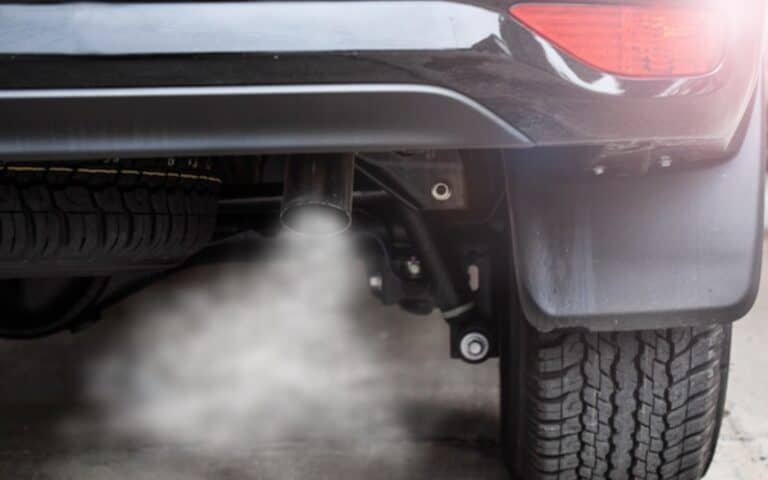 4 Signs That Your Car Has An Automotive Emission Problem